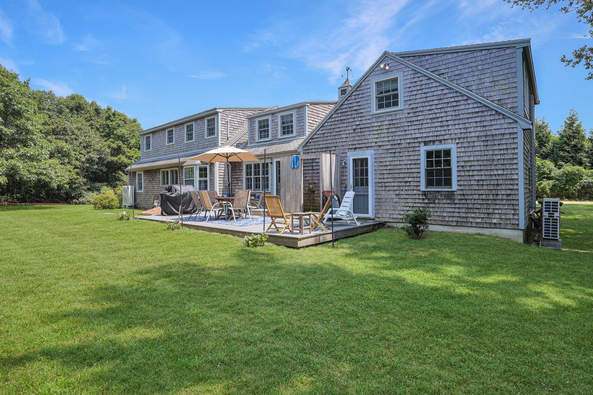 6 Adams Way | Edgartown Vacation Properties